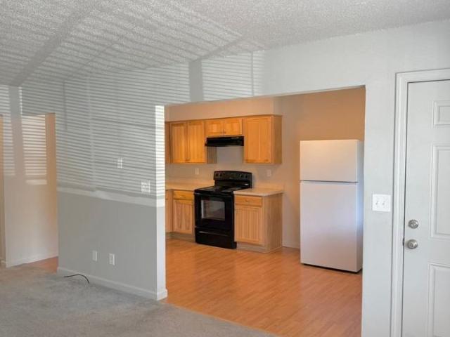 Willow Lake Apartments 1 Bedroom Apartment for Rent at 760 Plymouth Dr Ne, Keizer, OR 97303 Keizer