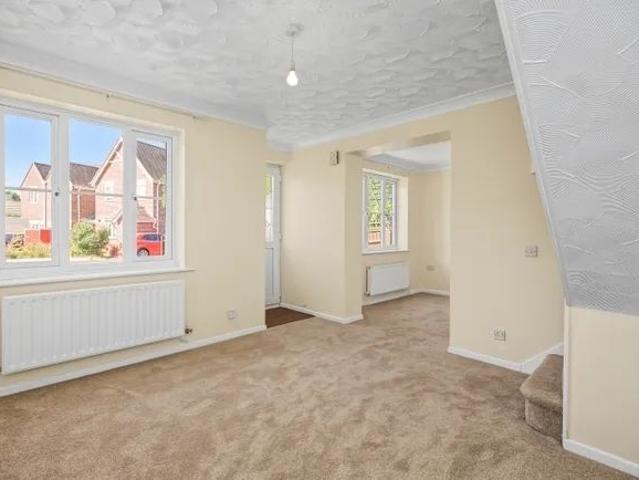 Willow Lane, Milton