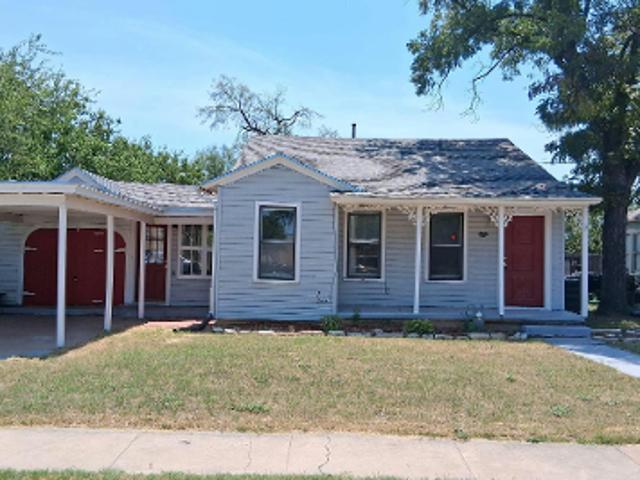 Willow St
