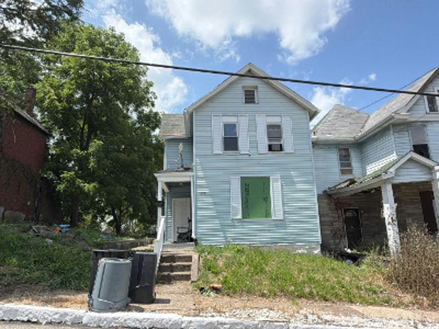 Willow St