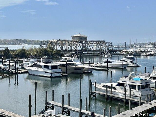 Willow St Apt,stonington, Condo For Sale