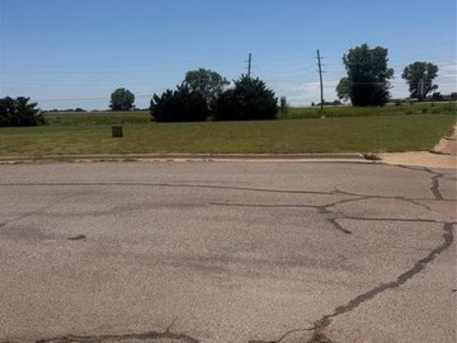 Willow St, Elk City, OK 73644