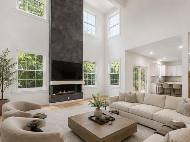 Willow St, Stoughton, Home For Sale