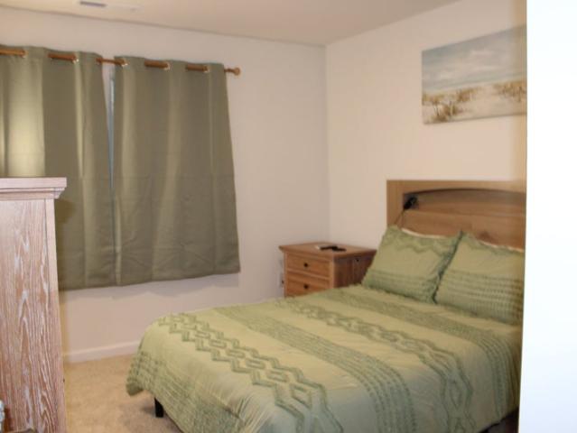 Willow Suite | Furnished Private Room for Traveli