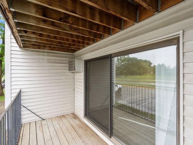 Willow Pond Studio Apartment for Rent at 11751 W River Hills Dr, Burnsville, MN 55337