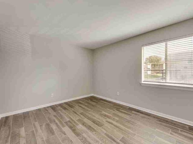 Willow Park 3 Bedroom Apartment for Rent at 4310 W Northgate Dr, Irving, TX 75062