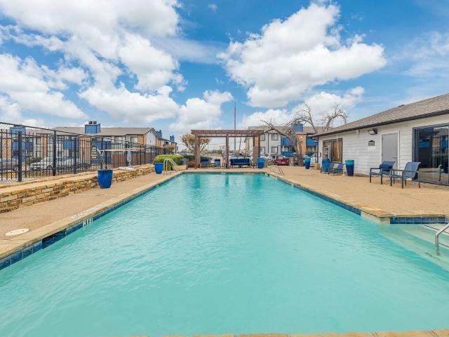 Willow Park 3 Bedroom Apartment for Rent at 4310 W Northgate Dr, Irving, TX 75062