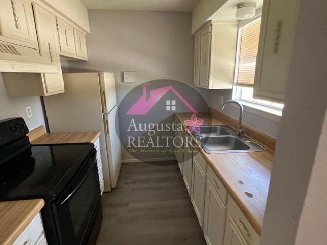 Willow Park Apartments 2 Bedroom Apartment for Rent at 2410 N Willis St, Abilene, TX 79603 Sears Park Area