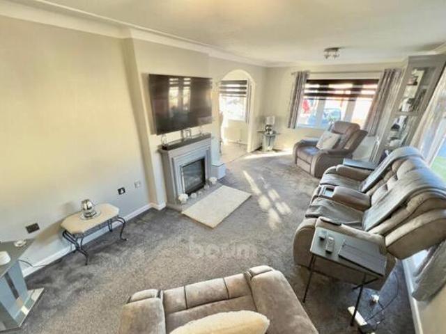 Willow Park, Lochlibo Road, 3 Bedroom Park