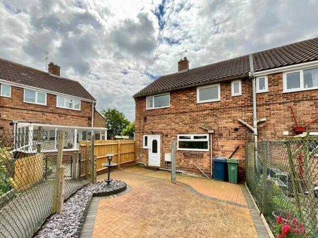Willow Road, Stone, 3 Bedroom Semi detached