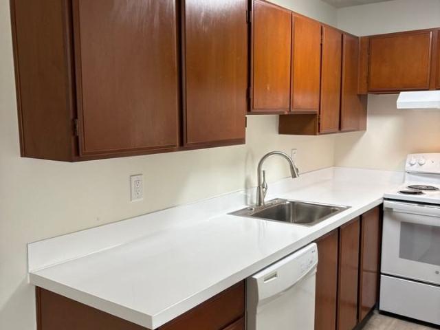 Willow Wood 2 Bedroom Apartment for Rent at 4875 Sw Lombard Ave, Beaverton, OR 97005 Central Beaverton