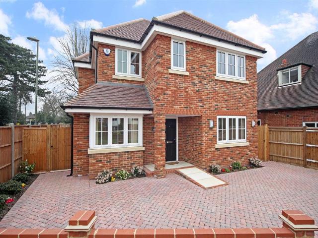 Willow Walk, Englefield Green, Surrey TW20, 1 bed detached house to rent, £800 pcm | PrimeLocation
