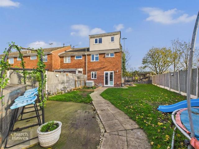 Willow Walk, Heybridge 5 bed semi detached house to rent £1,950 pcm £450 pw