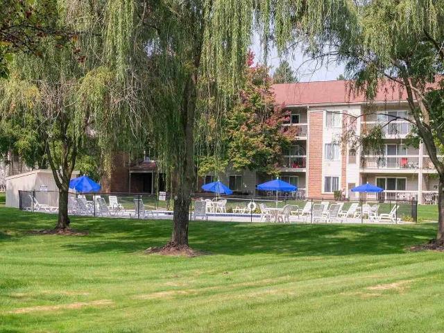 Willow Tree Apartments 1 Bedroom Apartment for Rent at 22266 Civic Center Dr, Southfield, MI 48033