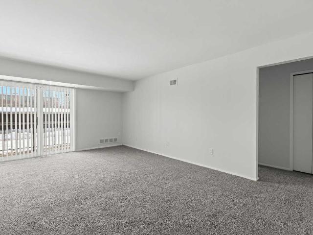Willow Tree Apartments 2 Bedroom Apartment for Rent at 22266 Civic Center Dr, Southfield, MI 48033