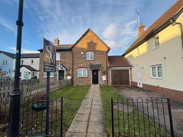 Willow Tree Close, Abridge, Romford, RM4 2 bed end of terrace house to rent £1,695 pcm £391 pw