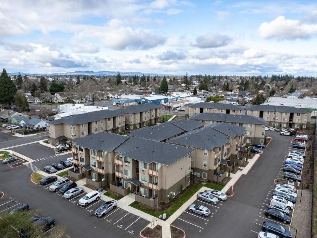 Willow Tree Place 2 Bedroom Apartment for Rent at 3220 Lansing Ave Ne, Salem, OR 97301 Lansing
