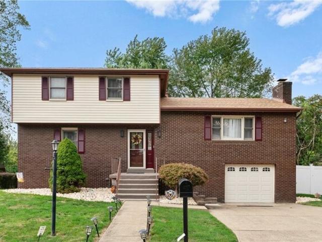 Willow Village Dr, Pittsburgh, Home For Sale