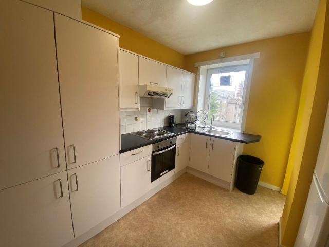Willowbank Road, Aberdeen AB11, 3 bed flat to rent, £950 pcm | PrimeLocation
