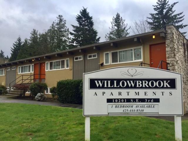 Willowbrook Apartments 1 Bedroom Apartment for Rent at 10201 Se 3rd St, Bellevue, WA 98004