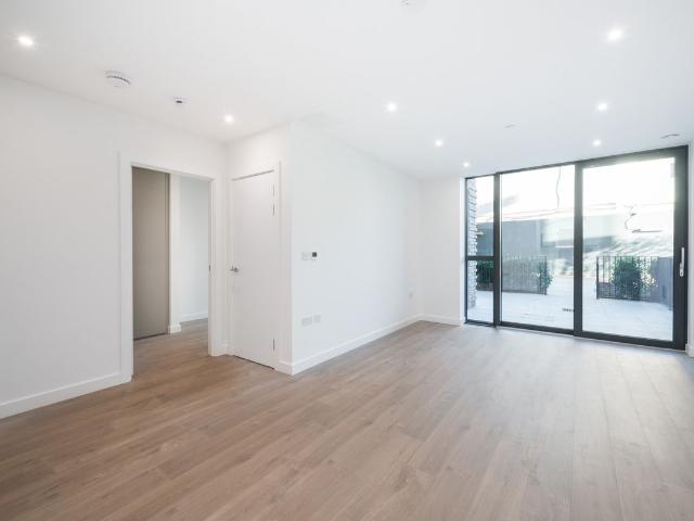 Willowbrook House, Coster Avenue, London N4, 1 bed flat to rent, £2,350 pcm | PrimeLocation