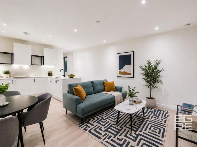 Willowbrook House, London N4 2 bed apartment to rent £3,800 pcm £877 pw