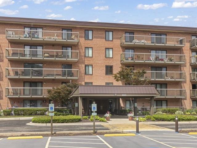 Willowbrook, IL 60527
