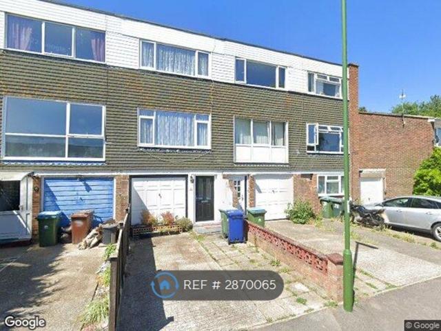Willowbrook, Littlehampton BN17, 4 bed end terrace house to rent, £1,600 pcm | PrimeLocation