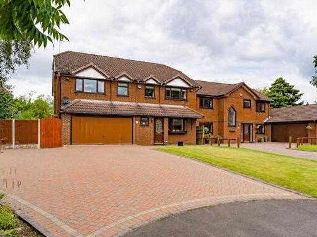 Willowfield Grove, Ashton in makerfield, 4 Bedroom Detached