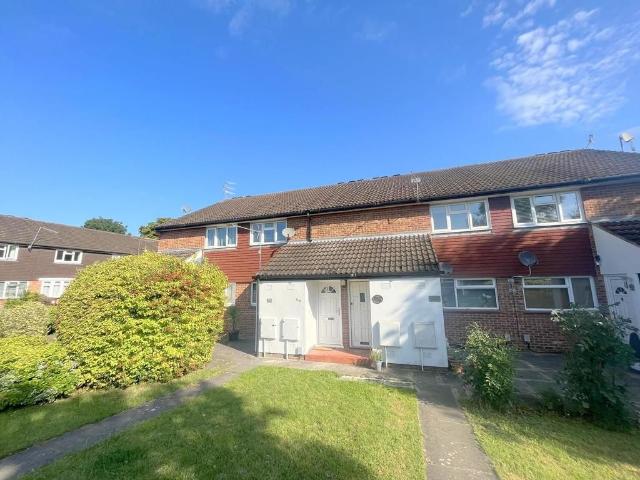 Willowmead, Hertford SG14, 1 bed maisonette to rent, £1,250 pcm | PrimeLocation