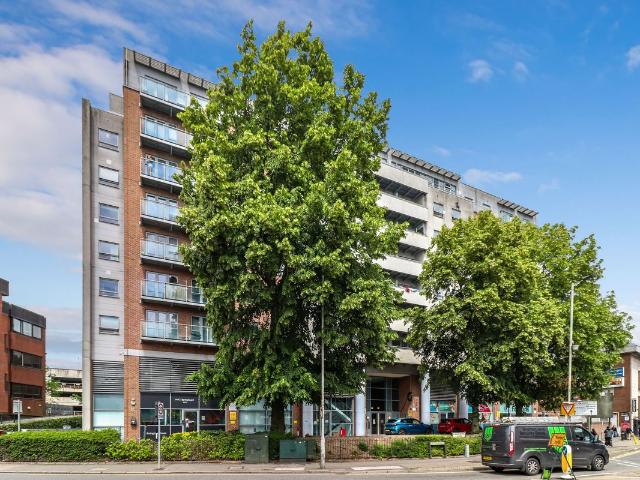 Wilmington Close, Watford WD18, 1 bed flat to rent, £1,400 pcm | PrimeLocation