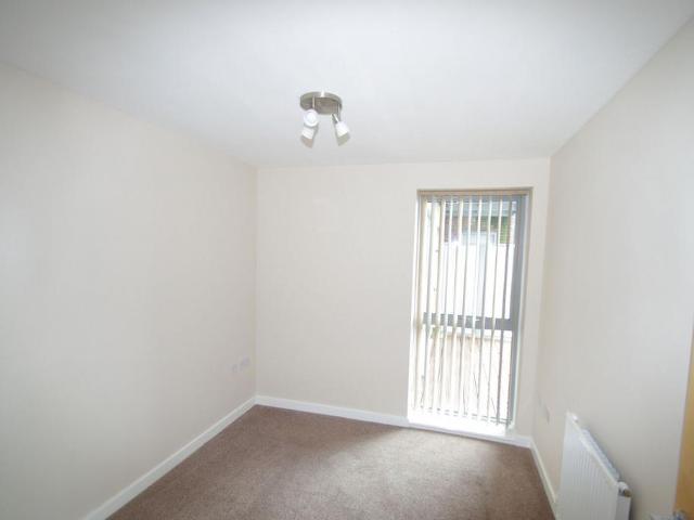 Wilmington Close, WD18, Watford, WD18 2 bed flat to rent £1,750 pcm £404 pw