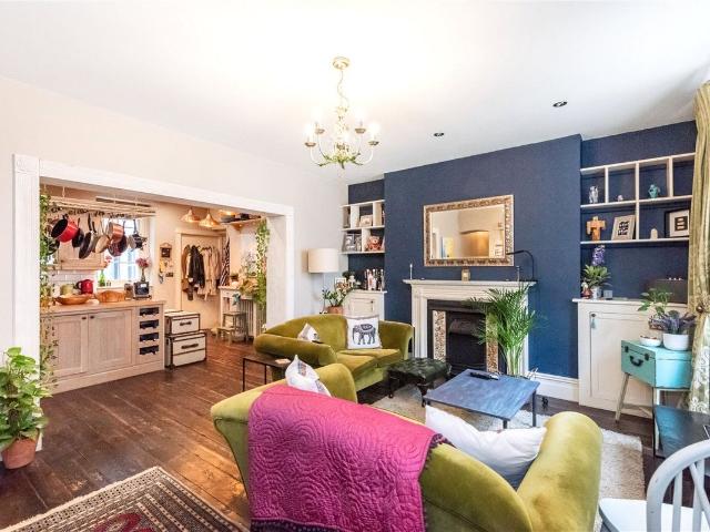 Wilmington Square, London WC1X, 2 bed flat to rent, £3,500 pcm | PrimeLocation