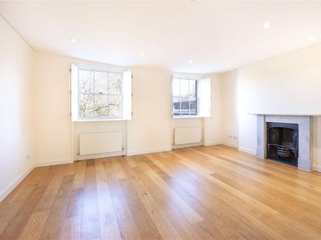 Wilmington Square, London WC1X, 2 bed flat to rent, £3,500 pcm | PrimeLocation