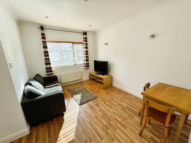 Hilltop Court, Wilmslow Road, Manchester, Greater Manchester M14, 1 bed flat to rent, £900 pcm | PrimeLocation