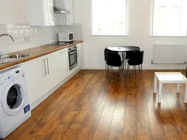Wilmslow Road, Manchester, M14 5AJ, United Kingdom | 2 bed apartment for rent #167228005 | Rentberry