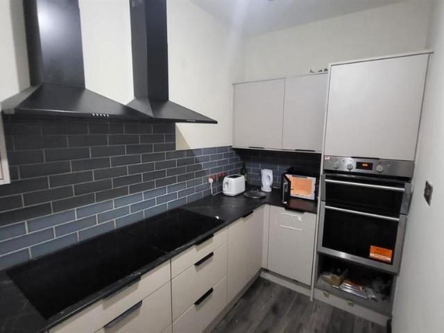 Wilmslow Road, Manchester M14 6 bed house to rent £3,900 pcm £900 pw