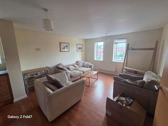 Wilmslow Road, Manchester M20, 2 bed flat to rent, £1,350 pcm | PrimeLocation