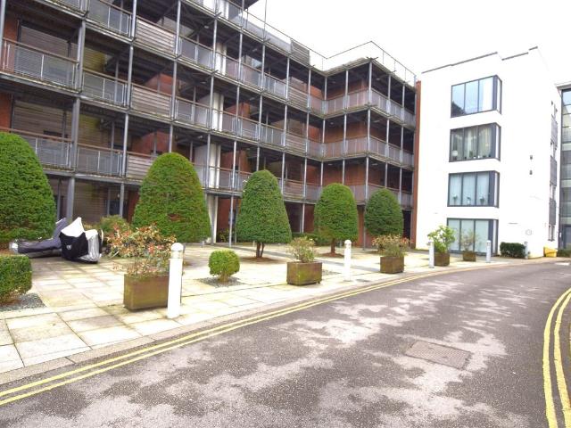 Wilmslow Road, Manchester M20, 2 bed flat to rent, £1,400 pcm | PrimeLocation