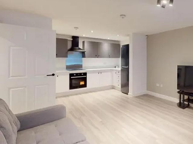 Wilmslow Road, Manchester, M20 4BT, United Kingdom | 5 bed apartment for rent #133737623 | Rentberry