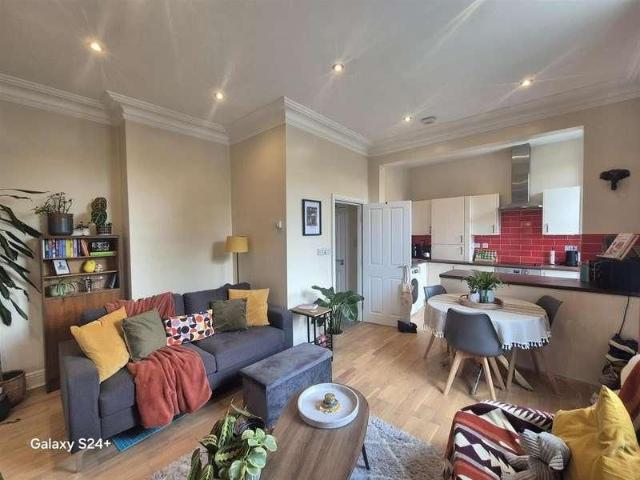 Wilmslow Road, Fallowfield, M14