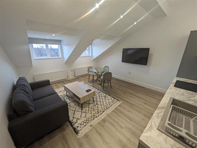 Wilmslow Road, Withington, Manchester M20, 1 bed flat to rent, £1,100 pcm | PrimeLocation