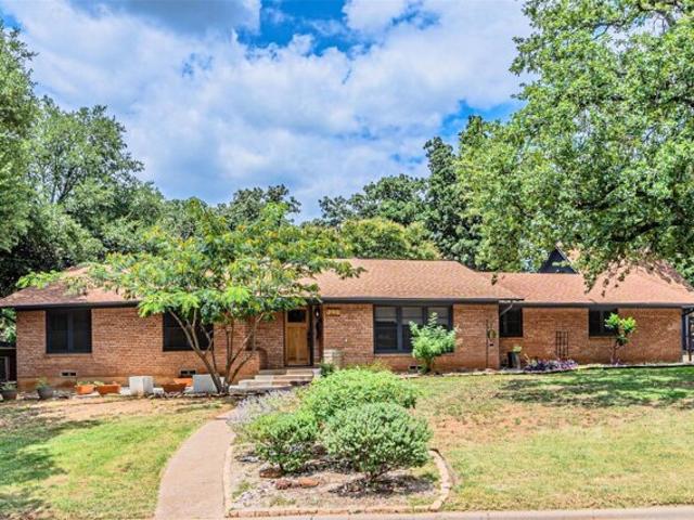 Wilshire Blvd, Arlington, Home For Sale