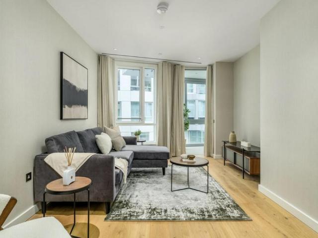 Wilshire House, 2 Prospect Way. 2 bed apartment to rent £6,500 pcm £1,500 pw