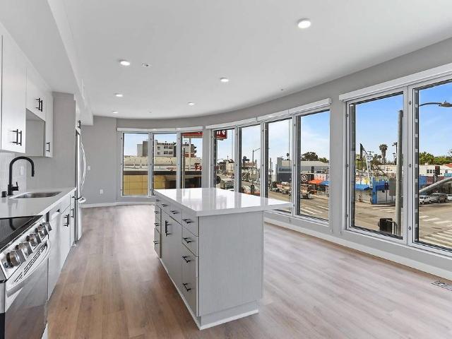 Wilshire La Brea 2 Bedroom Apartment for Rent at 5200 Wilshire Blvd, Los Angeles, CA 90036 Greater Wilshire