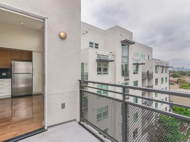 Wilshire La Brea 2 Bedroom Apartment for Rent at 5200 Wilshire Blvd, Los Angeles, CA 90036 Greater Wilshire