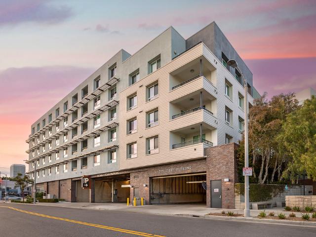 Wilshire La Brea