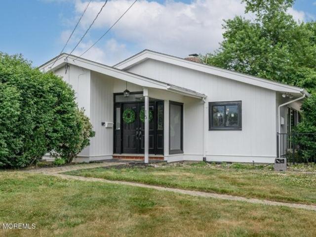 Wilson Cir W, Red Bank, Home For Sale