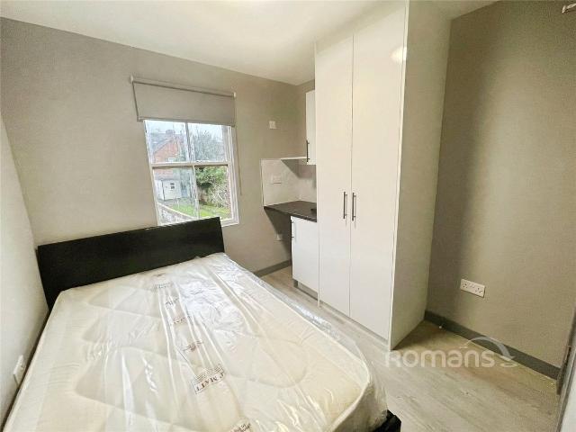 Wilson Road, Reading, Berkshire RG30, Room to rent, £640 pcm | PrimeLocation