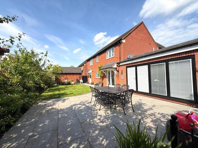 Wilson Way, Burton on Trent 4 bed detached house to rent £2,300 pcm £531 pw